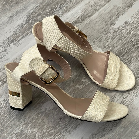 Stuart Weitzman | Shoes | Stuart Weitzman Cream Open Tor Snake Print ...